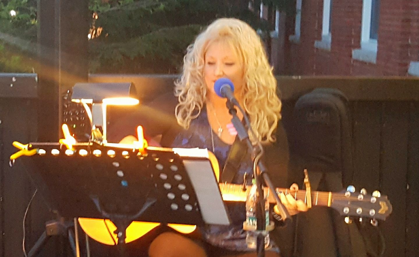 Buzz Column: Catch the hot summer Buzz from Bill Copeland Music News.com